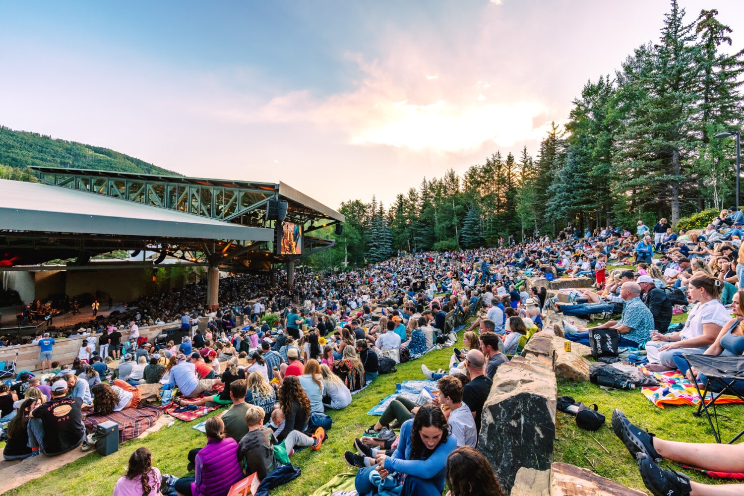 Private Event Catering | Gerald R. Ford Amphitheater – Official Website